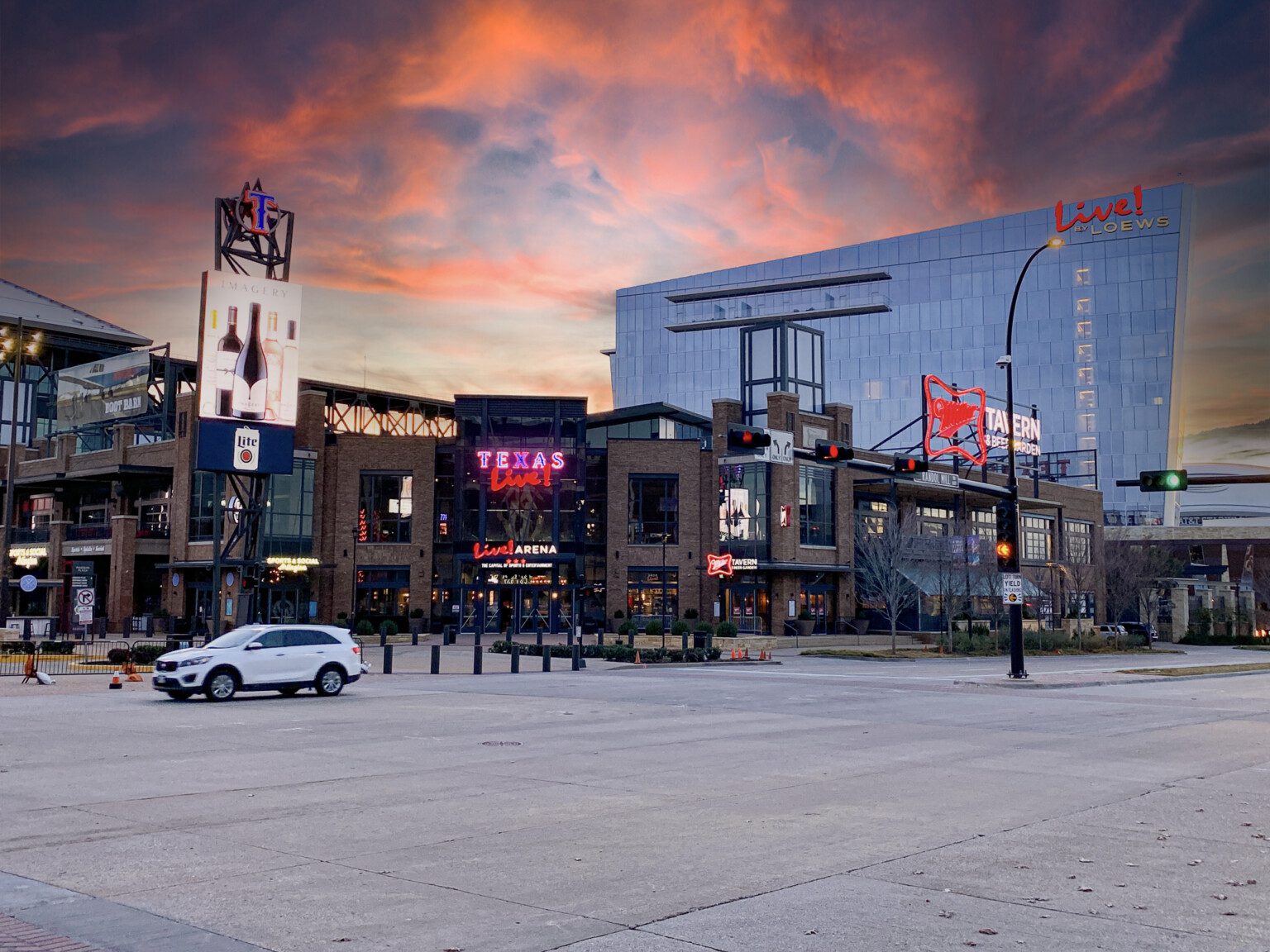 Your Guide to Texas Live! - Arlington Vacation Rentals